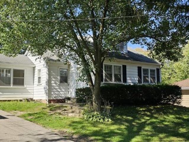 Home For Sale In Waukegan, Illinois