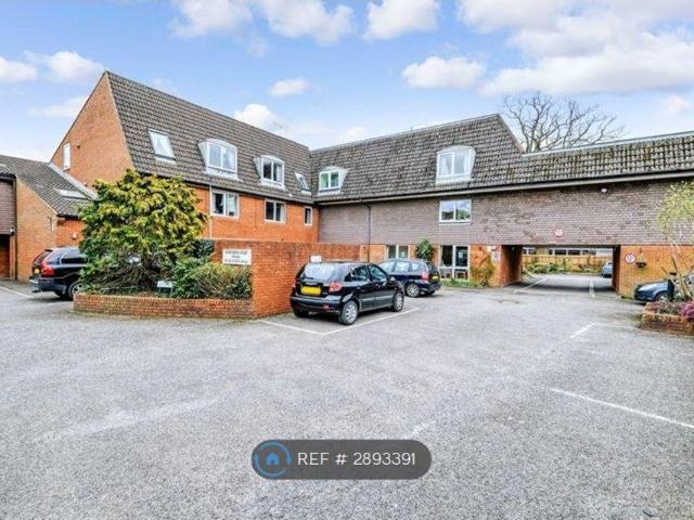Home Green House, Haslemere GU27, 1 bed flat to rent, £1,100 pcm | PrimeLocation
