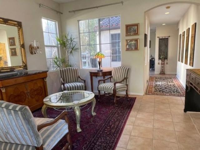 home Rolling Hills Ranch & safe neighborhood