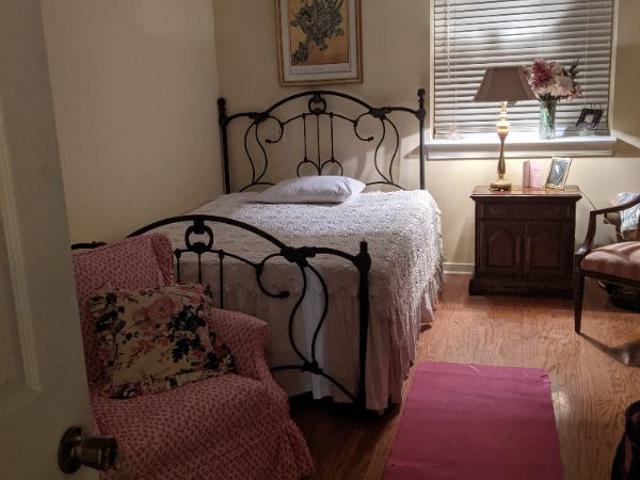 Home Semi Private Entrance Bedroom Bath 1st Floor