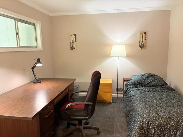 Home to share in East Point near the airport