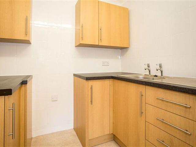 Homecanton House, Wincanton BA9, 1 bed flat to rent, £795 pcm | PrimeLocation