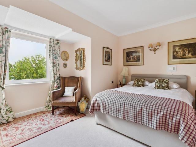 Homecross House, Fishers Lane W4, 1 bed flat to rent, £1,750 pcm | PrimeLocation