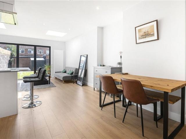 Homefield Gardens, Mitcham, CR4 3BZ