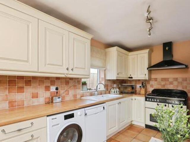Homelea Crescent, Lingwood, 3 Bedroom Bungalow