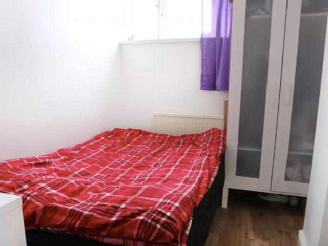 Homely double bedroom in Limehouse Has a Room