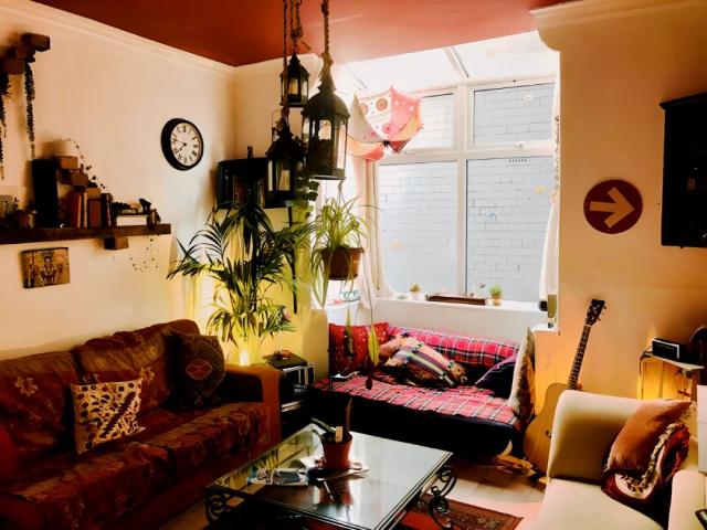 Homely double bedroom in Rusholme
