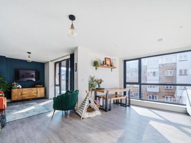 Homesdale Road, Bromley, 2 Bedroom Apartment