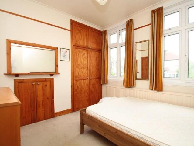 Homeshare opportunity in SE London £400 pcm