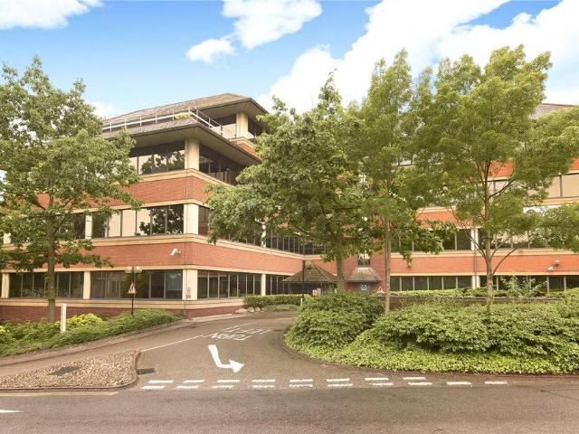 Homestead Road, Rickmansworth. Studio to rent £1,150 pcm £265 pw