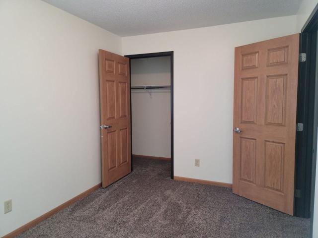 Homestead Townhouses 2 Bedroom Apartment for Rent at 861 Pine St, Winner, SD 57580