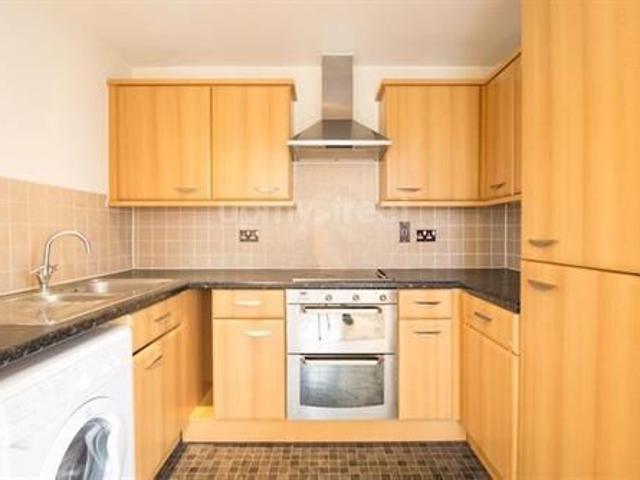 Homerton Court, Magdalene Gardens London N20, 2 bed flat to rent, £1,999 pcm | PrimeLocation