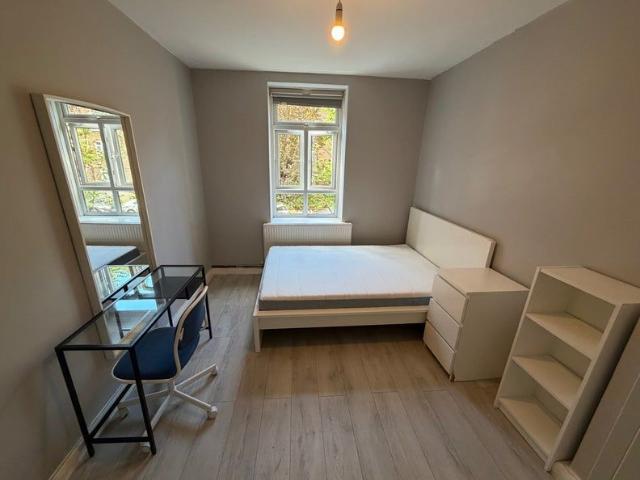 Homerton Road, London E9, Room to rent, £885 pcm | PrimeLocation