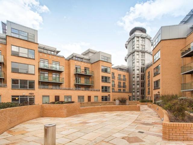 Homerton Street, Cambridge, CB2 2 bed house to rent £2,100 pcm £485 pw