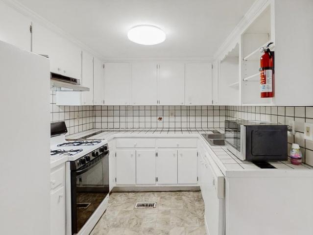 Homey & Comfy Atlanta House