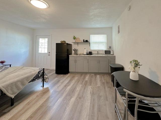 Homey & comfy Big STUDIO. Live alone no members