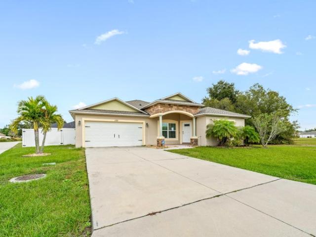 Homey & comfy Kissimmee House with Dining area