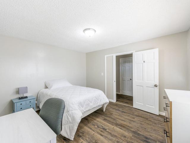 Homey & newly renovated Raytown House with Patio or porch