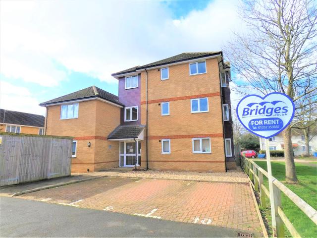 Meadow Road, Farnborough, Hampshire GU14, 1 bed flat to rent, £1,150 pcm | PrimeLocation