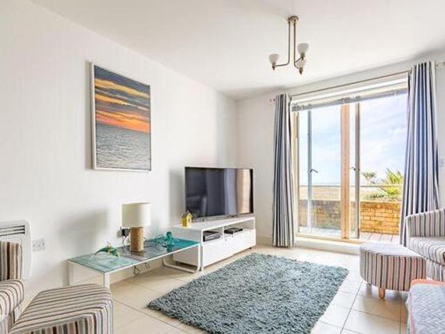 Honeycomb Beach,honeycomb Chine, Bournemouth, 2 Bedroom Apartment
