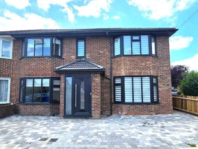 Honeypot Lane, Stanmore 4 bed semi detached house to rent £2,900 pcm £669 pw