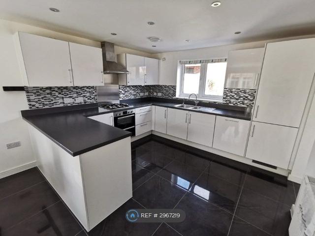 Honeysuckle Way, Didcot OX11, 4 bed detached house to rent, £2,250 pcm | PrimeLocation