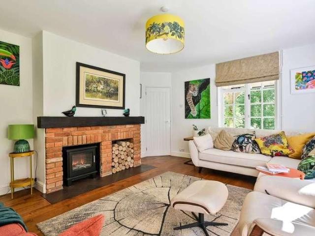 Honeysuckle Bottom, East Horsley, KT24
