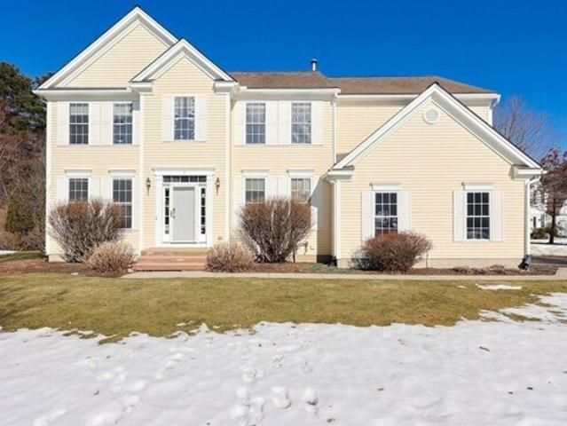Honeysuckle Cir, Hopkinton, Home For Sale
