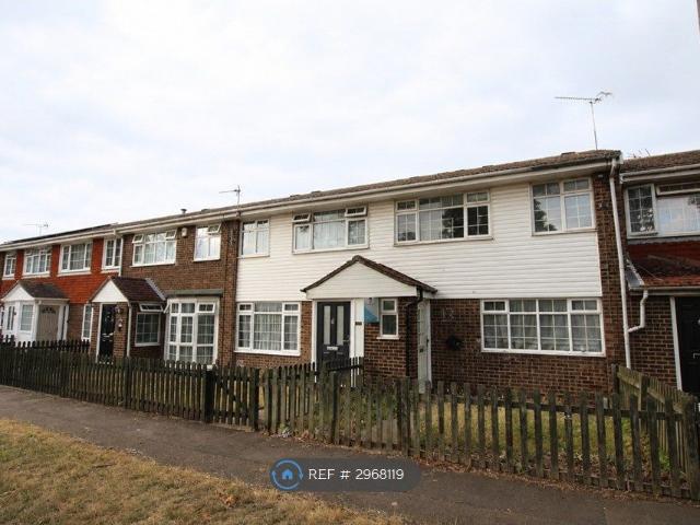 Honeysuckle Court, Sittingbourne ME10, 3 bed terraced house to rent, £1,500 pcm | PrimeLocation