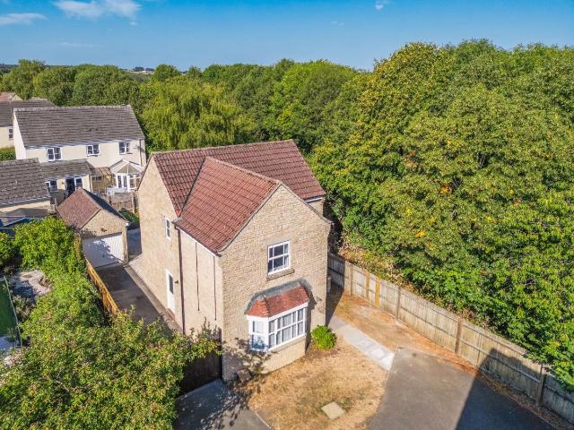 Honeysuckle Close, Calne SN11, 4 bed detached house to rent, £1,700 pcm | PrimeLocation