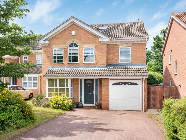 Honeysuckle Close, Hertford SG13, 5 bed terraced house to rent, £3,500 pcm | PrimeLocation