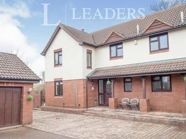 Honeysuckle Close, Prestbury, 4 Bedroom Detached