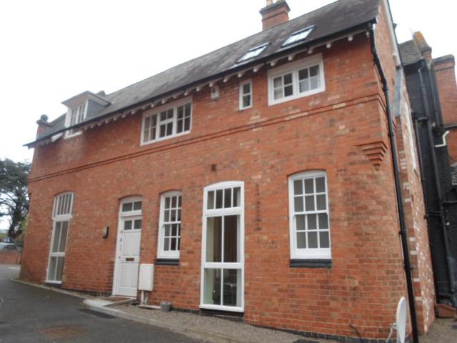 Honeywell Close, Oadby, Leicester LE2, 2 bed town house to rent, £1,050 pcm | PrimeLocation
