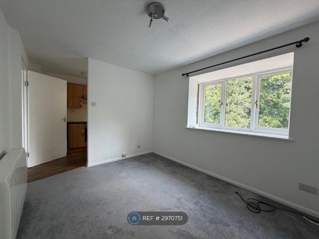 Honeywood Close, Portsmouth PO3, 1 bed flat to rent, £900 pcm | PrimeLocation