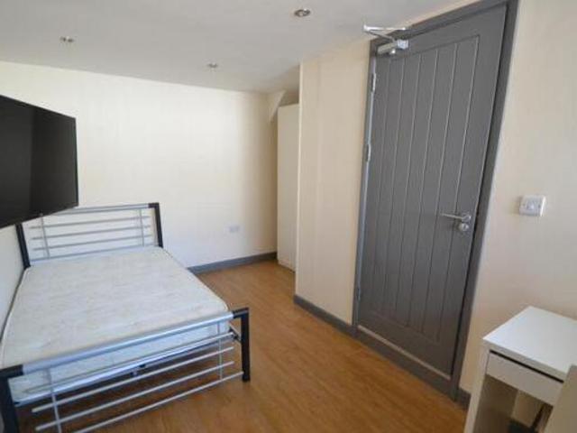 Honeywood Drive, Carlton, 1 Bedroom Terraced