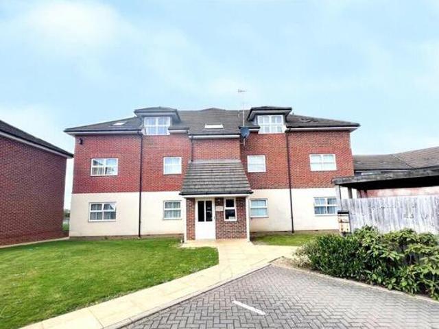 Honington Mews, Farnborough, 2 Bedroom Flat