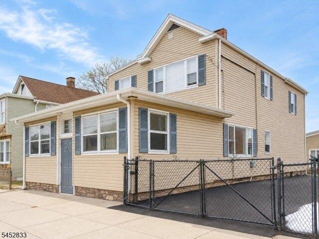 Honiss St, Belleville, Home For Sale