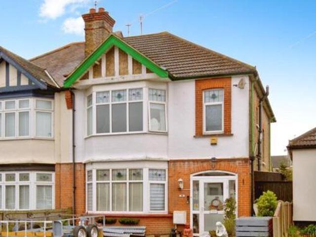 Honiton Road, Southend on sea, 3 Bedroom Semi detached