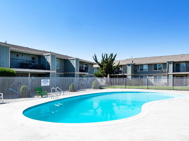 Hood Manor Apartments 2 Bedroom Apartment for Rent at 3131 W Hood Ave, Kennewick, WA 99336