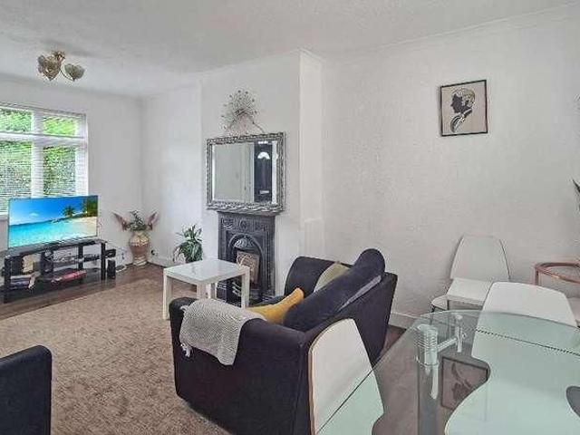 Hood Avenue, London, N14