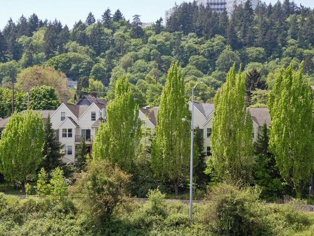Hoodview Apartments 1 Bedroom Apartment for Rent at 329 S Whitaker St, Portland, OR 97239 Corbet Terwilliger Lair Hill