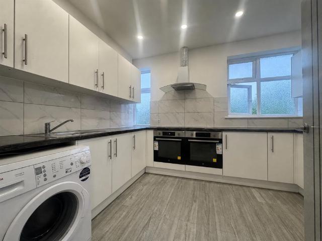 Hook Rise North, Surbiton KT6, London