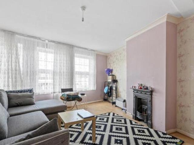 Hook Road, Chessington, 1 Bedroom Apartment