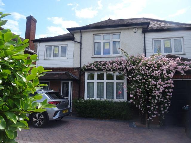Hook Road, Chessington KT9, 1 bed flat to rent, £1,300 pcm | PrimeLocation