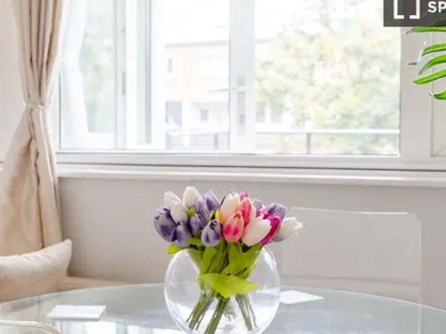 Hookham Court, Deeley Road, Nine Elms, London, SW8 4XH, United Kingdom | 3 bed apartment for rent #119161713 | Rentberry