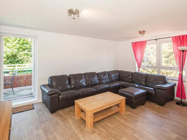 Hooks Close, London SE15, 2 bed flat to rent, £1,850 pcm | PrimeLocation