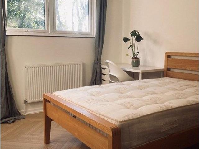 Hooks Close, London SE15, Room to rent, £950 pcm | PrimeLocation