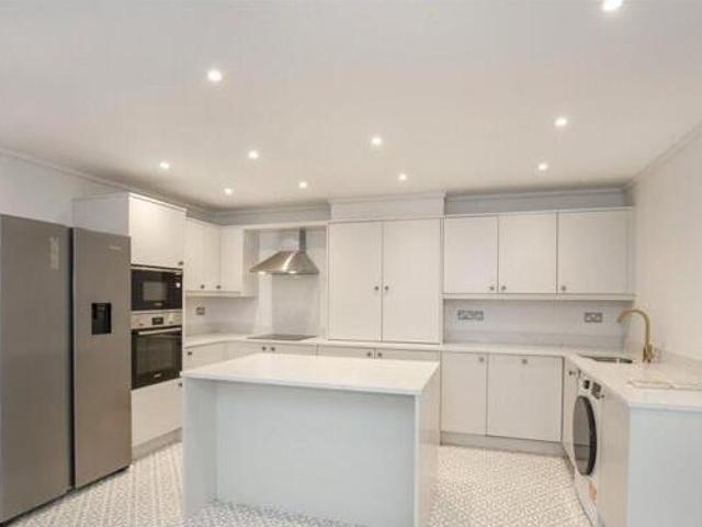 Hookstone Drive, Harrogate, 2 Bedroom Detached