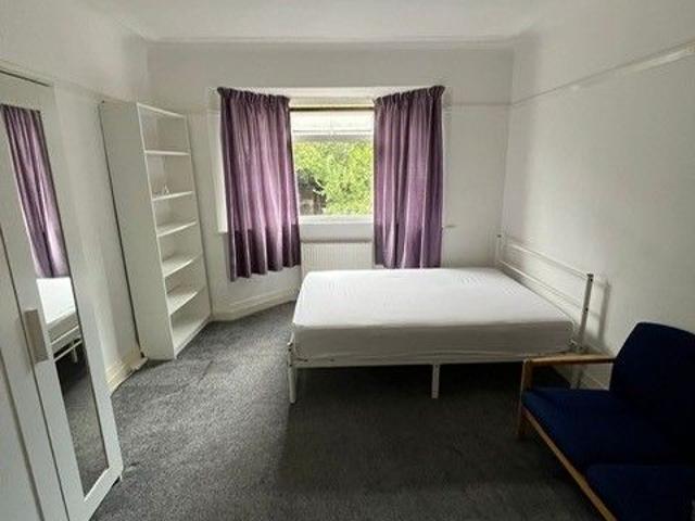 Hoop Lane, Golders Green, London NW11, Room to rent, £800 pcm | PrimeLocation