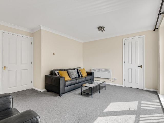 Hooper Street, Tower Hamlets E1, 2 bed flat to rent, £2,400 pcm | PrimeLocation